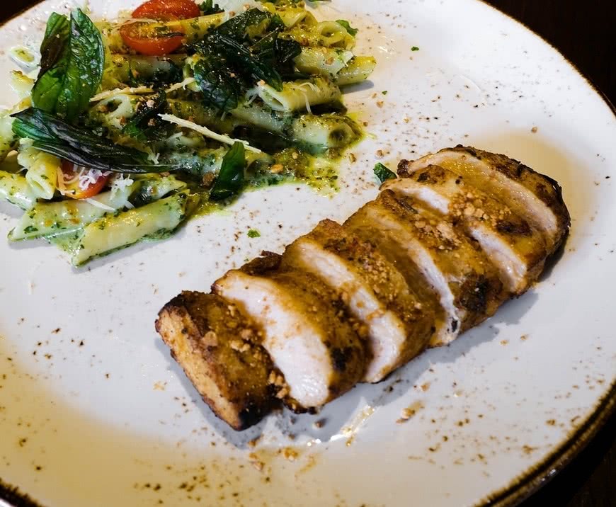 Pollo jugoso al horno
